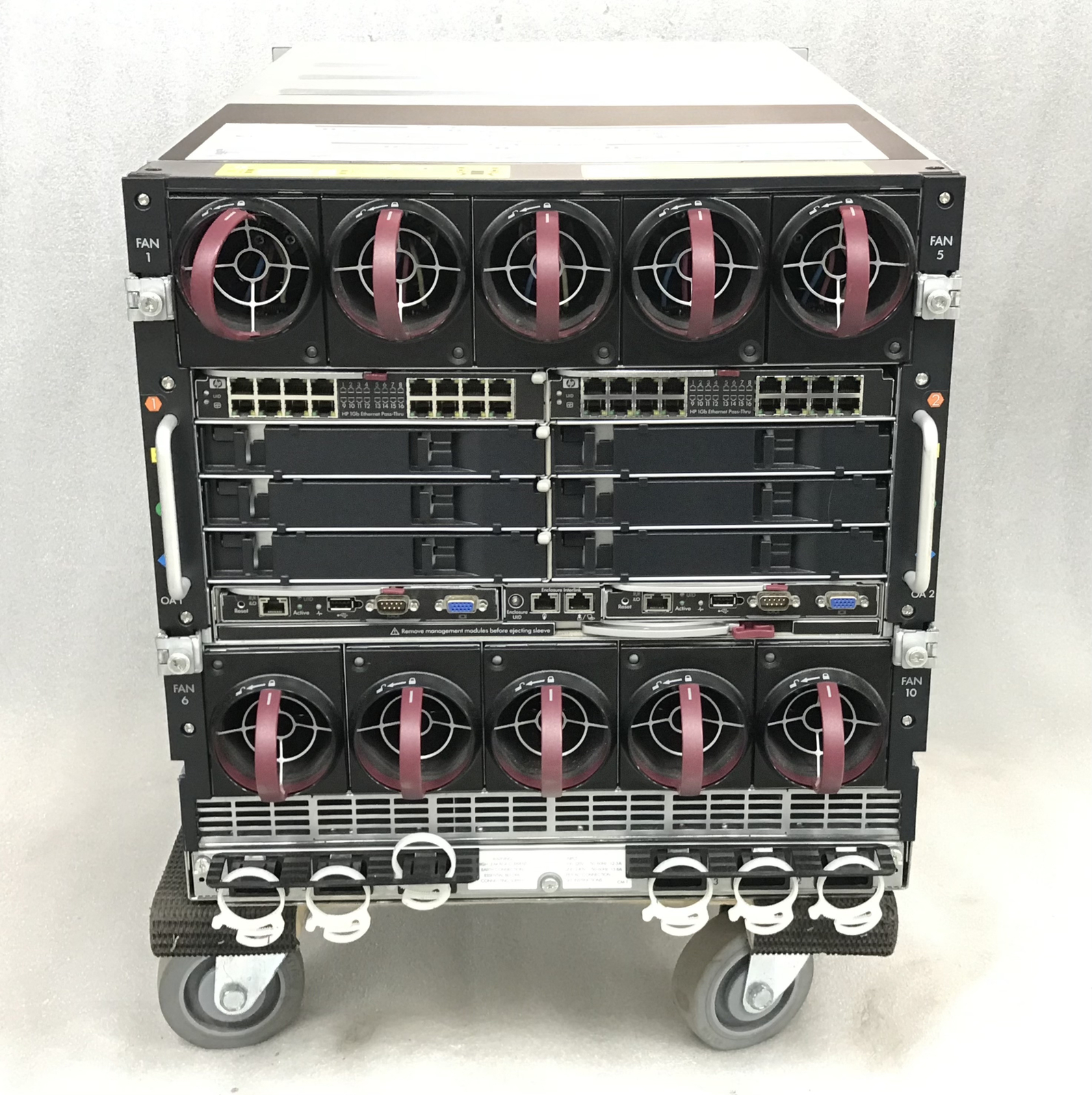 HP BladeSystem c7000 Barebones 10x Fan 6x PSU 2x 1Gbe Pass-Thru 2x KVM ...