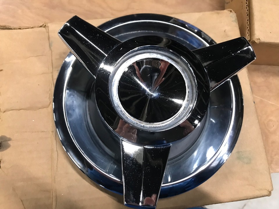 1963 1964 Ford Thunderbird NOS KELSEY HAYES WIRE WHEEL SPINNER CENTER ...