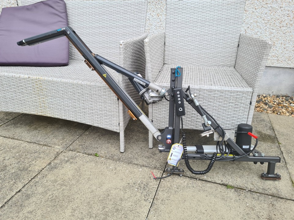 Autochair LC-80 Smart-Lifter Boot Hoist for Mobility Scoot Wheelchair ...