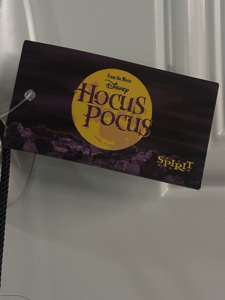 Disney HOCUS POCUS Billy Butcherson Hanging Head Prop Spirit Halloween ...