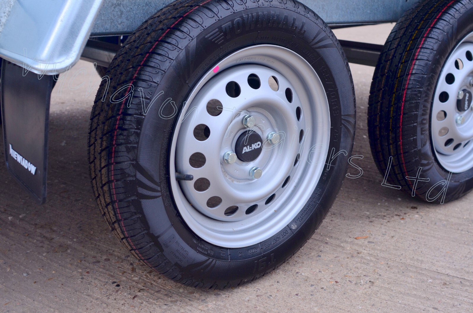 CAR BOX TRAILER 8x4 TWIN AXLE UNBRAKED MGW 750KG AL-KO DOUBLE AXLE ...