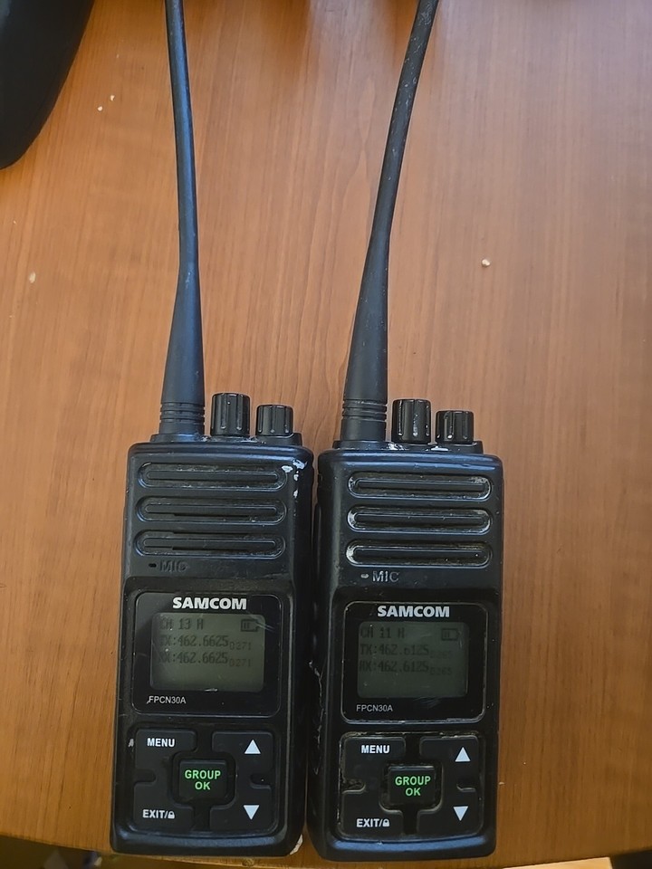 2 SAMCOM 2 Way Radio 5w Long Range Rechargeable Radio 1500mAh UHF 20 ...