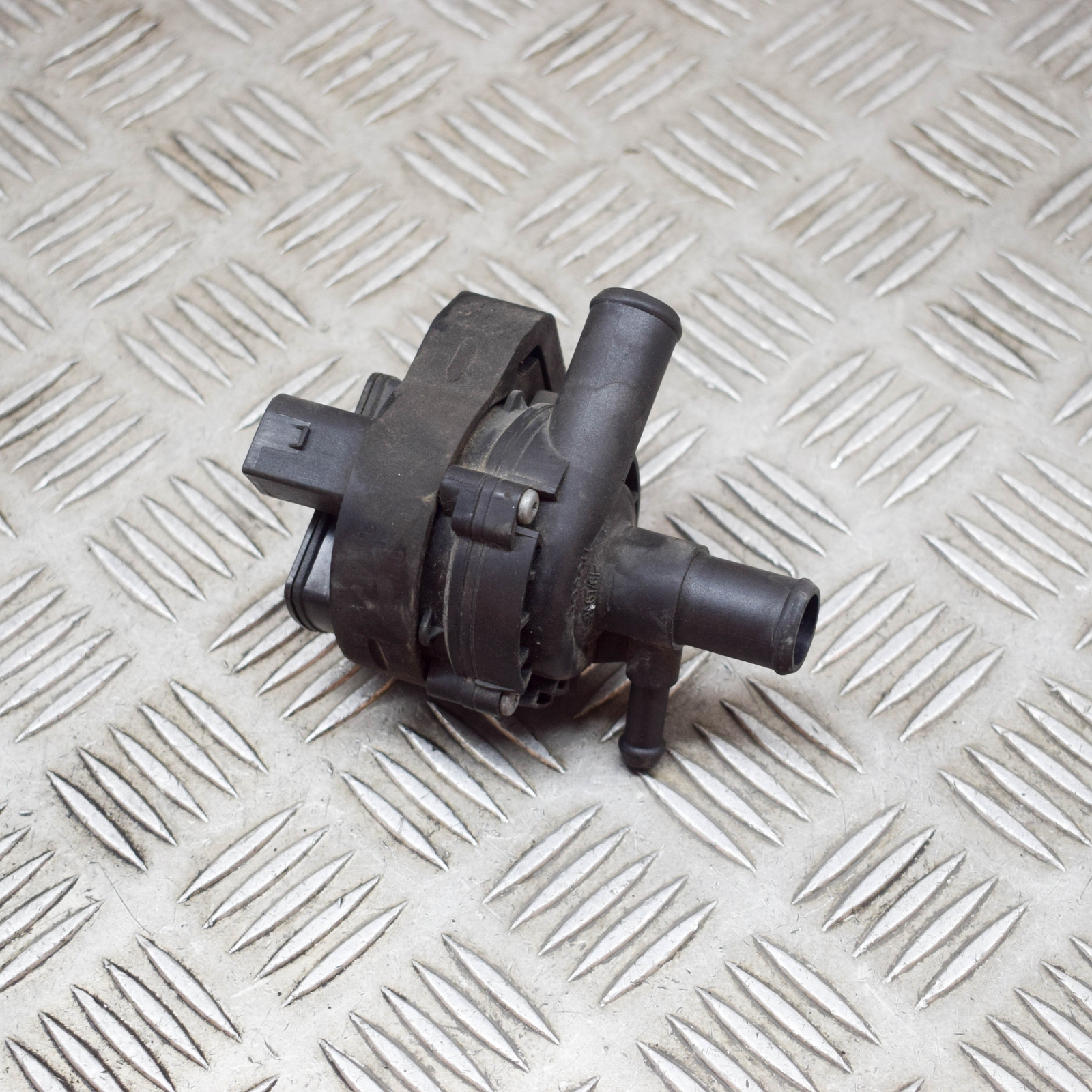 MERCEDES-BENZ E W212 Auxiliary Water Pump A2118350028 3.0 Diesel 185kw ...