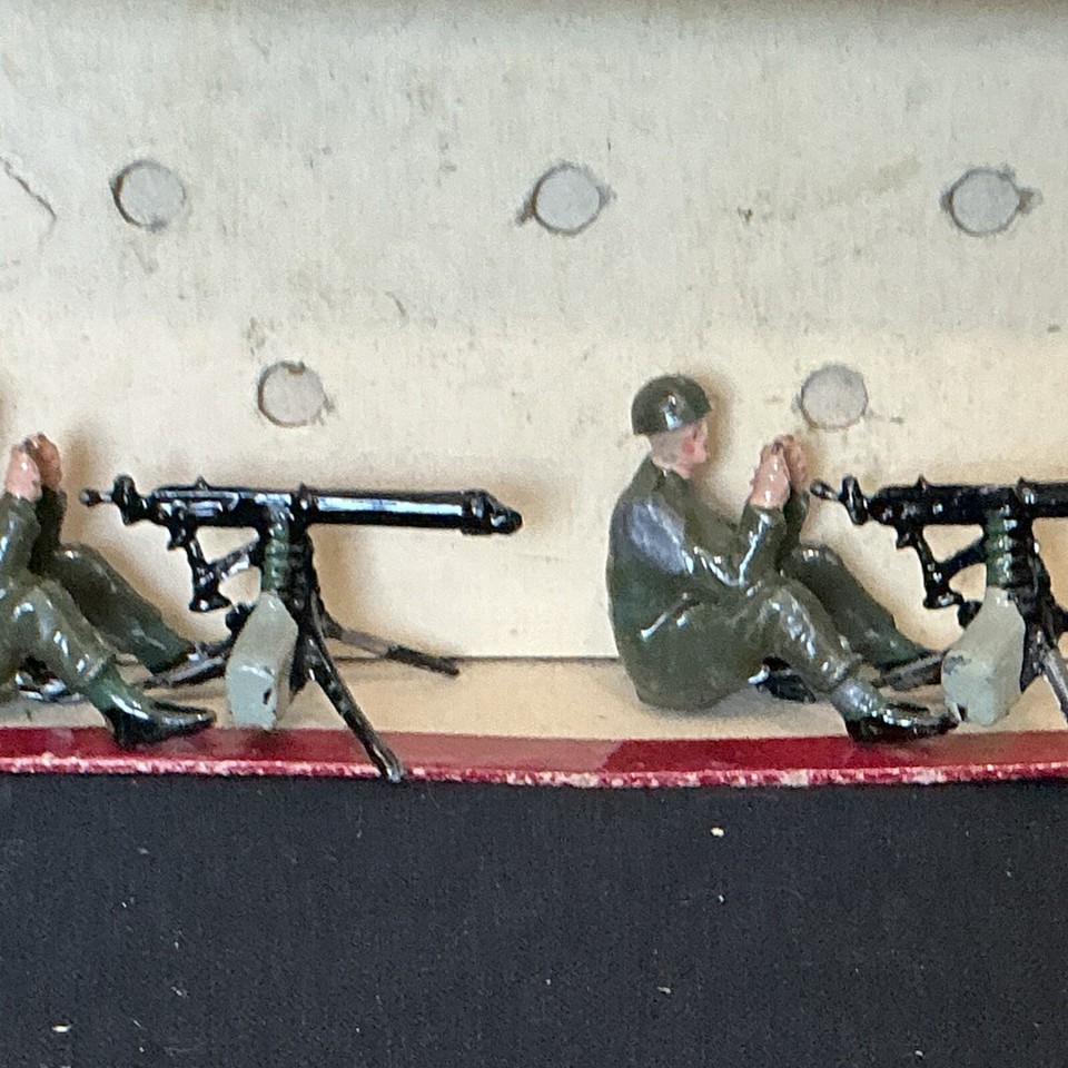 BRITISH MACHINE GUNS No. 1318, (5) Figures 1934-1941 | eBay