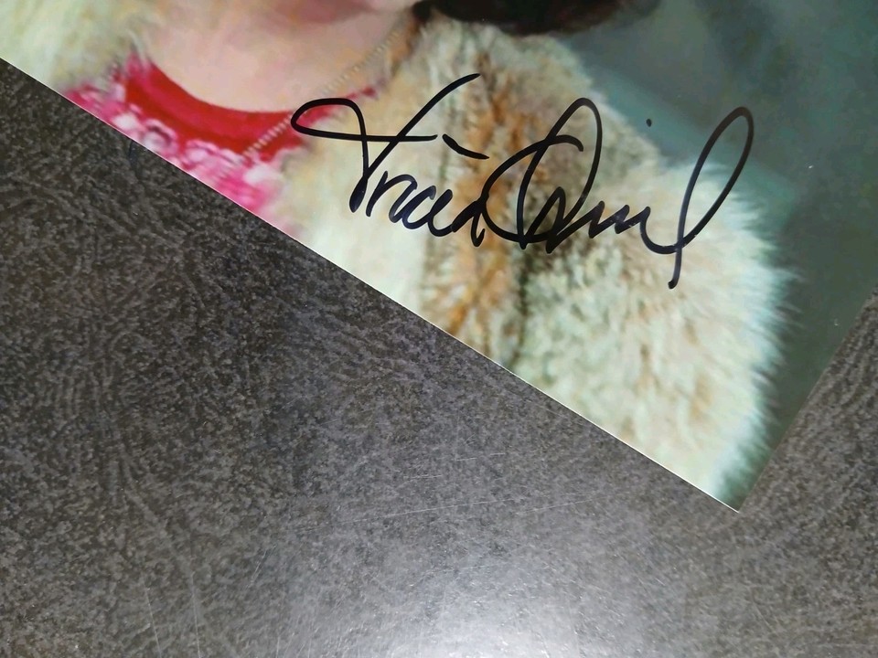 TRICIA O'NEIL Hand Signed Autograph 4X6 PHOTO -- SEXY MODEL & STAR TREK ...