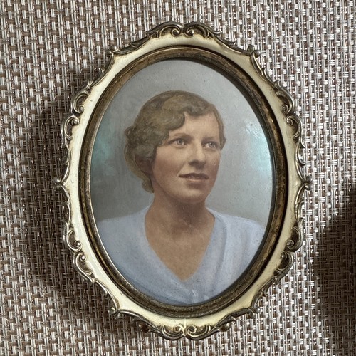 Early 1900’sBlue Eyed Lady Photo Bubble Glass Ornate goldsilverFinish ...
