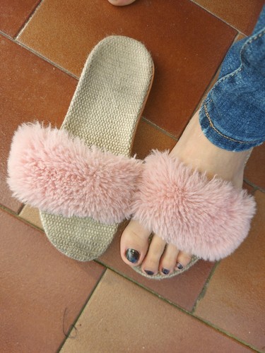 Ciabatte Da Donna Usate 37 Furry Slippers Claquette Pantofole 37 | eBay