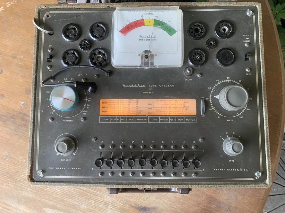 VINTAGE HEATHKIT TC-2 PORTABLE TUBE TESTER.POWERS UP,W/MANUAL,LOTS OF ...