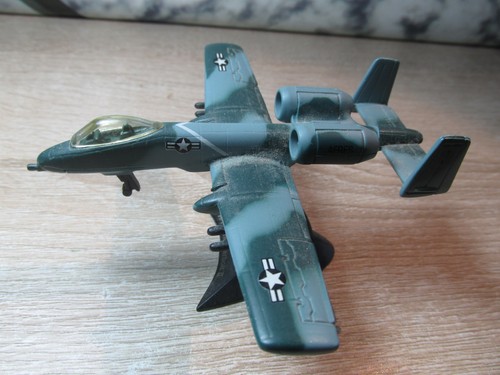 1/150 MAISTO Fairchild A-10 Thunderbolt II DIECAST Military Aircraft w ...