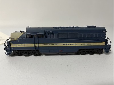 Life-Like “Proto 2000” 8351 - BL2 Locomotive - Missouri Pacific #4104 ...