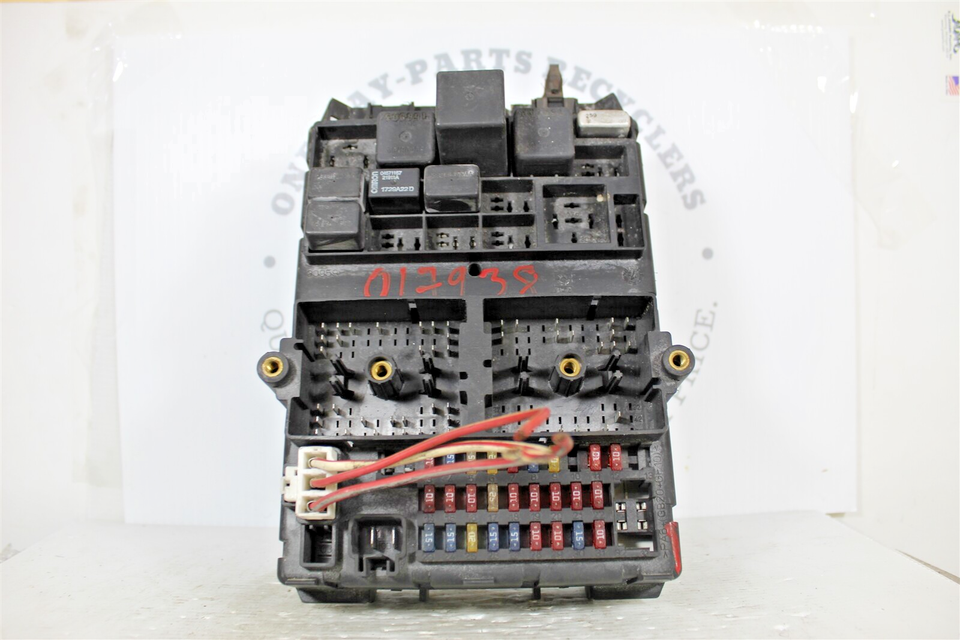 P56038406AK Grand Cherokee 2000-01 Body Control Unit BCM Module OEM 2K5 ...