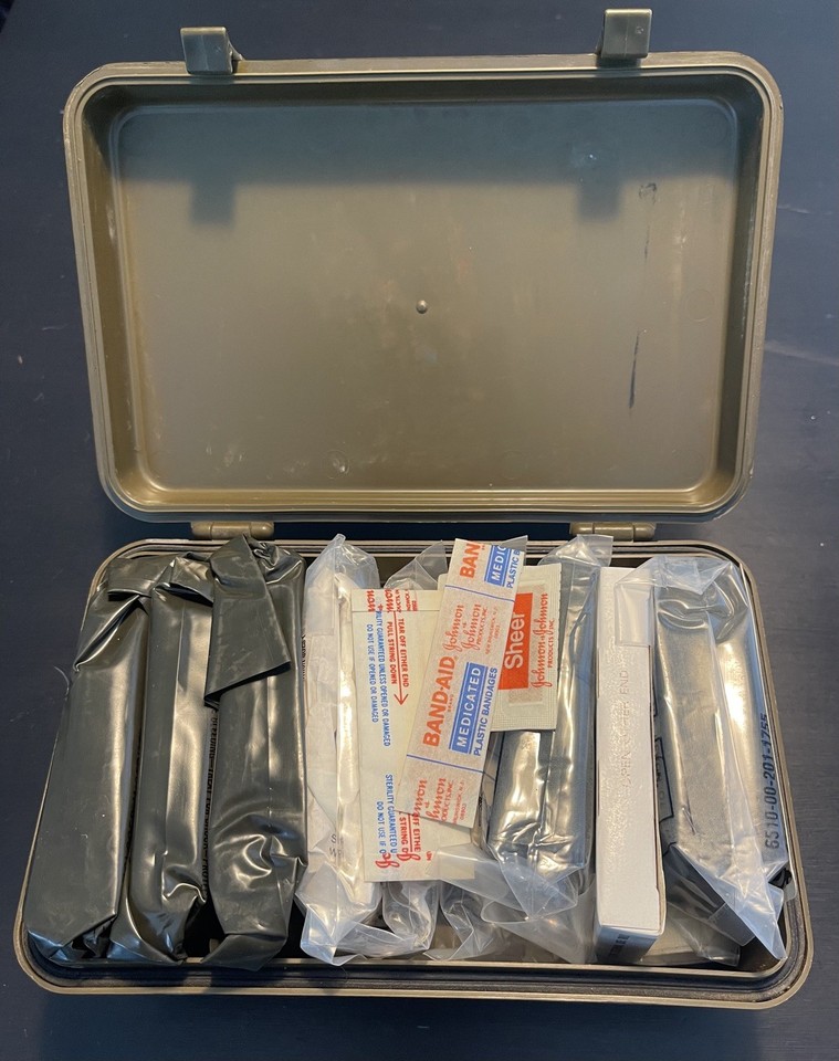 Vintage US Military First Aid Kit General Purpose NSN 6545-00-922-1200 ...