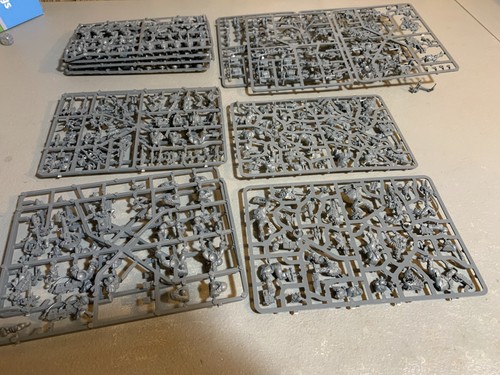 A26594 WARHAMMER 40K SPACE ORKS NOS LOT ON SPRUE BOYZ KOMMANDOS ...