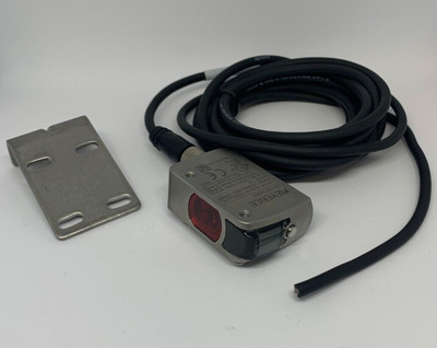 KEYENCE LR-ZB100CN CMOS Laser Sensor Rectangular M8 connector Japan ...