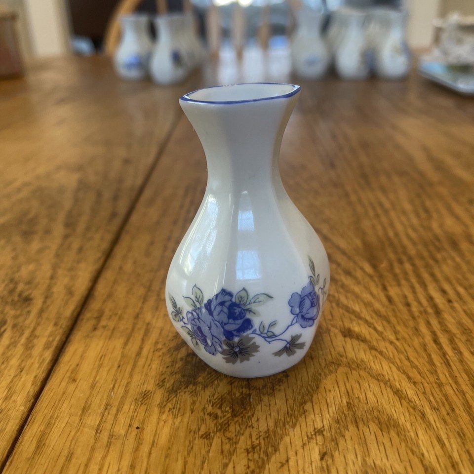 Leart Brazilian Porcelain Small Bud Vase Colonial Blue White W Rose Vtg ...