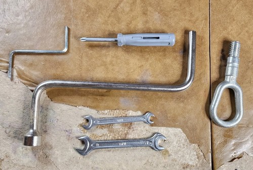 BMW Tool Set 2005 330Xi OEM | eBay