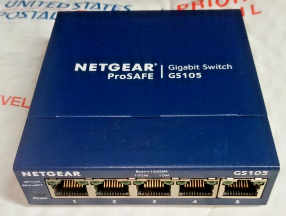 NetGear ProSafe GS105v5 Blue Wall Mount 5-Port Gigabit Ethernet ...