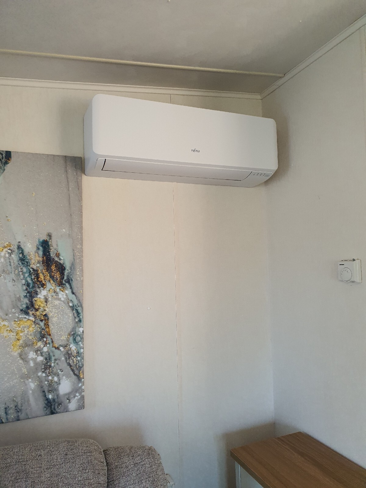 Static Caravan heat pump/air conditioning refcom registered ...