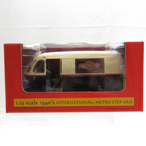 First Gear Briggs & Stratton 1940's International Metro Step Van 1:25 ...