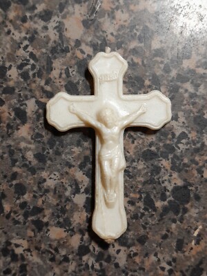 Crucifixes & Crosses - Plastic Crucifixes