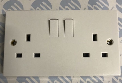 New Twin Double Switched Socket 13amp Plug 2 Gang Electric Power Outlet ...