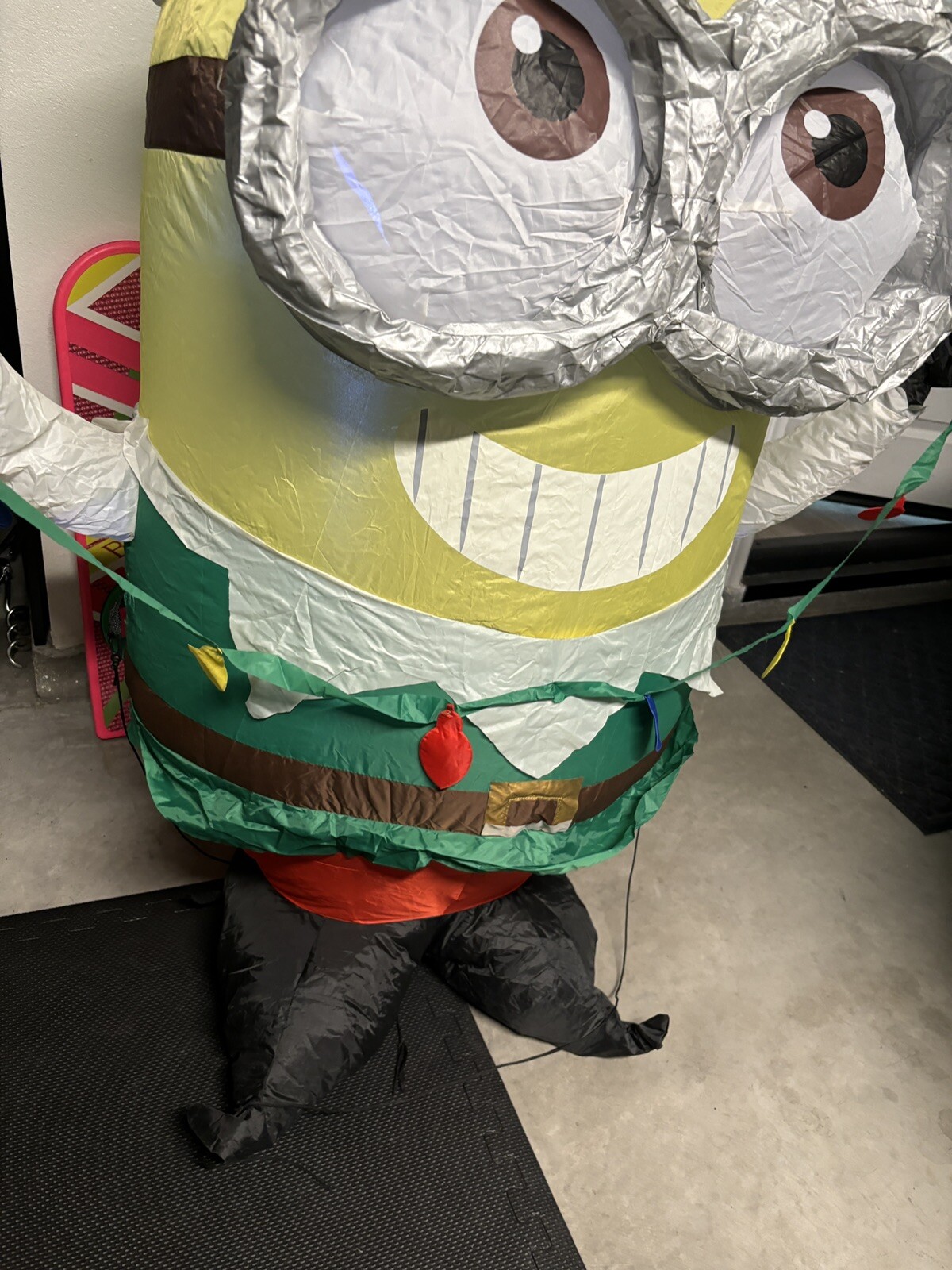 Minion Elf Dave Airblown Christmas Inflatable Gemmy 5 FT Party Greeter ...