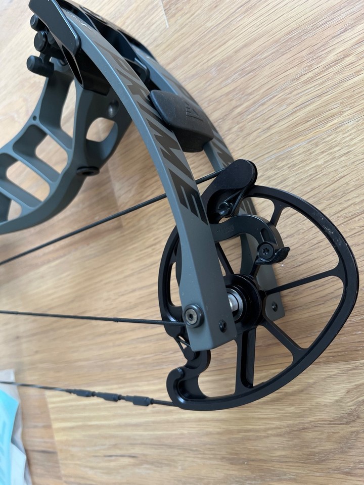 Prime RVX 34 Compound Bow RH 28" 60-70lb | eBay