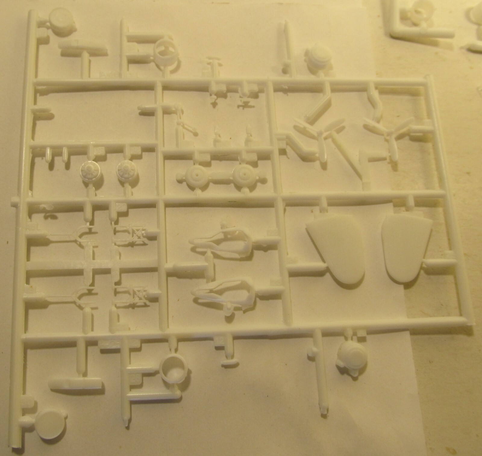 Minicraft Lindbergh Line DC-3 Model Kit 14548 1/144 Scale with Decals ...