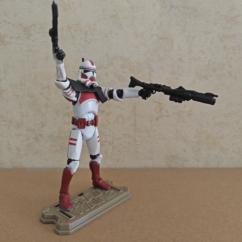 3.75" SW Shocktrooper Red White Clone Trooper With Base Action Figure ...