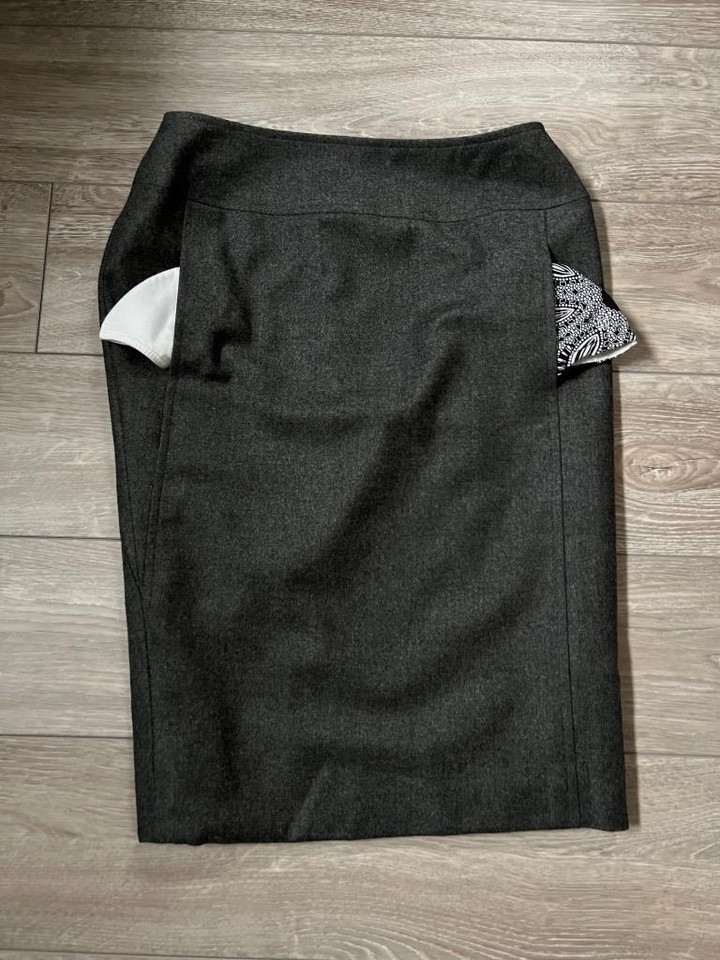 CHANEL Boutique Charcoal Wool Cashmere Flannel 22.5" Rear Zip Skirt 98A ...