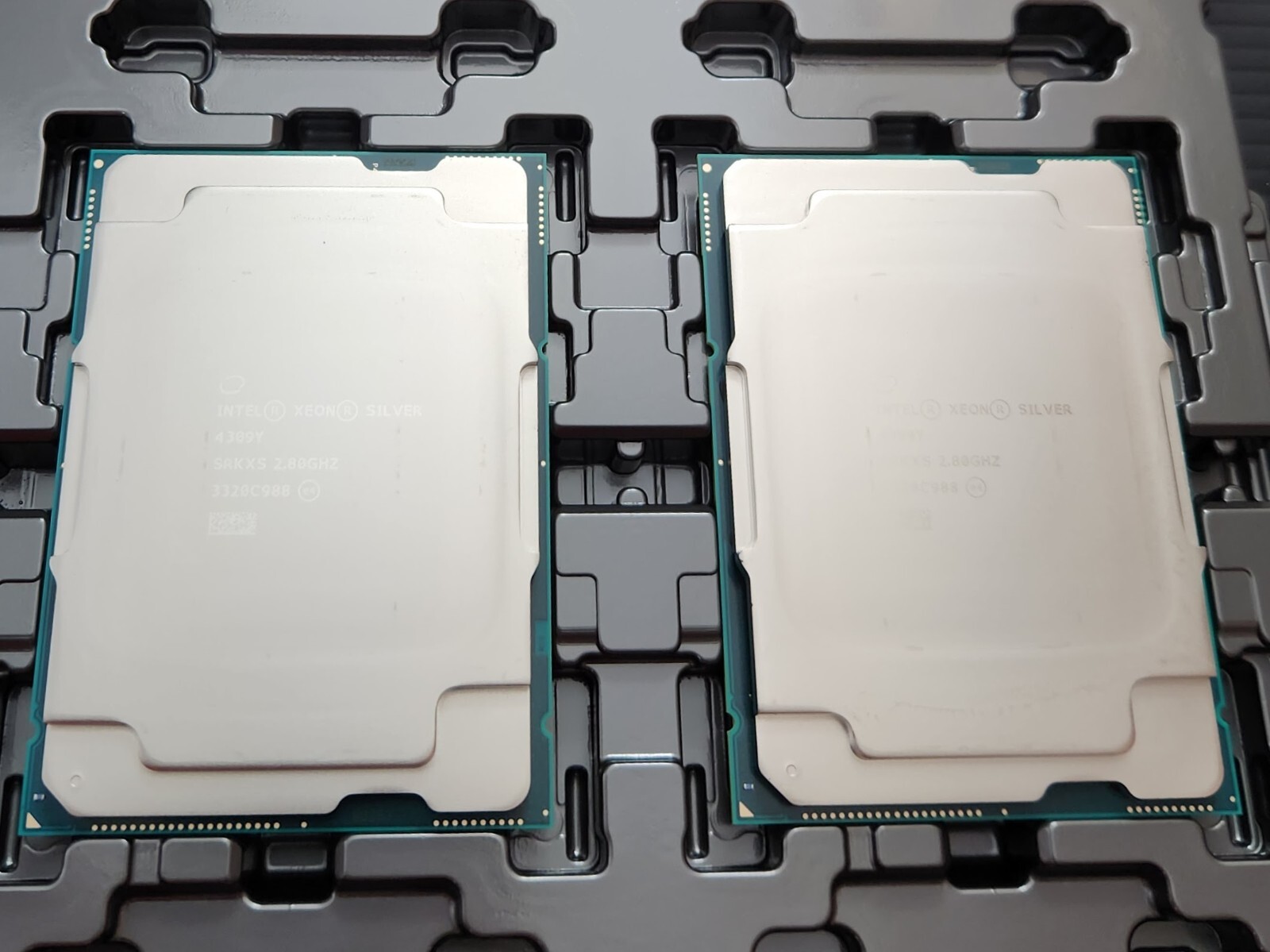 Intel Xeon Silver 4309Y Server Processor (2.8 GHz, 8 Cores, Socket ...