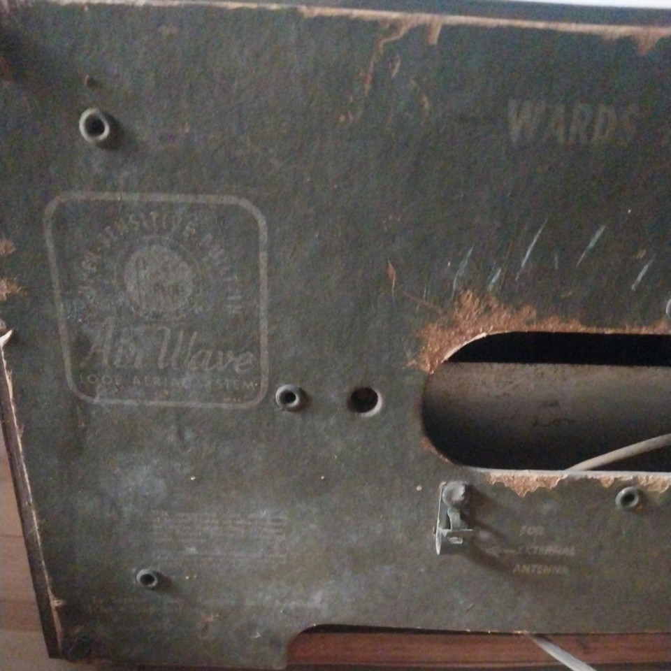 Vintage 1946 Wards Airline Wooden Electric Tube Radio -64WG-1801 Works ...