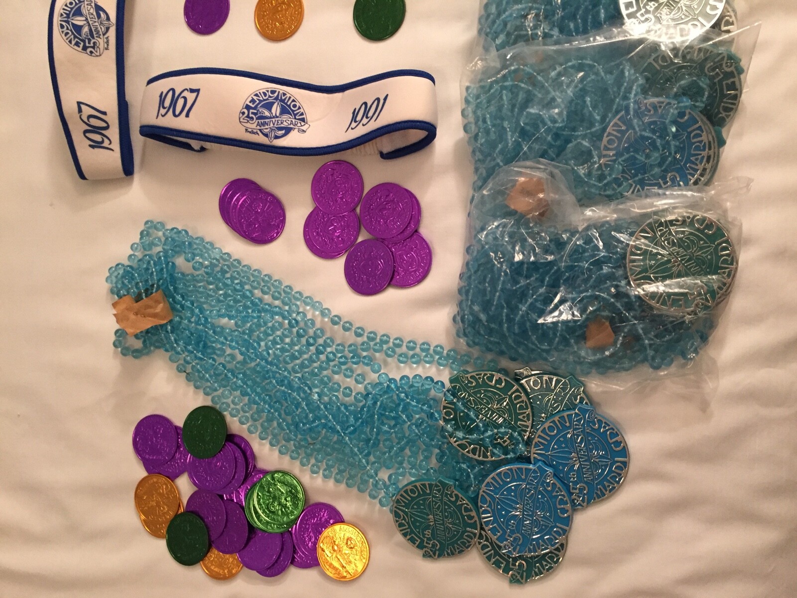 ENDYMION 25TH ANNIVERSARY MARDI GRAS BEADS AND THROWS | eBay