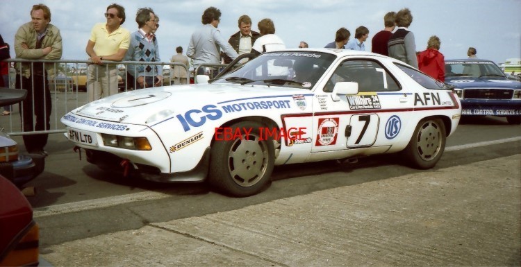 PHOTO TONY LANFRANCHI IN THE 4.6 AFN PORSCHE 928S SILVERSTONE 12.6.83 ...