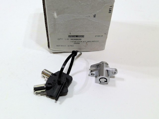 Harley Davidson Tour Pak Lock Kit With 2 Keys 90300030 for sale online ...