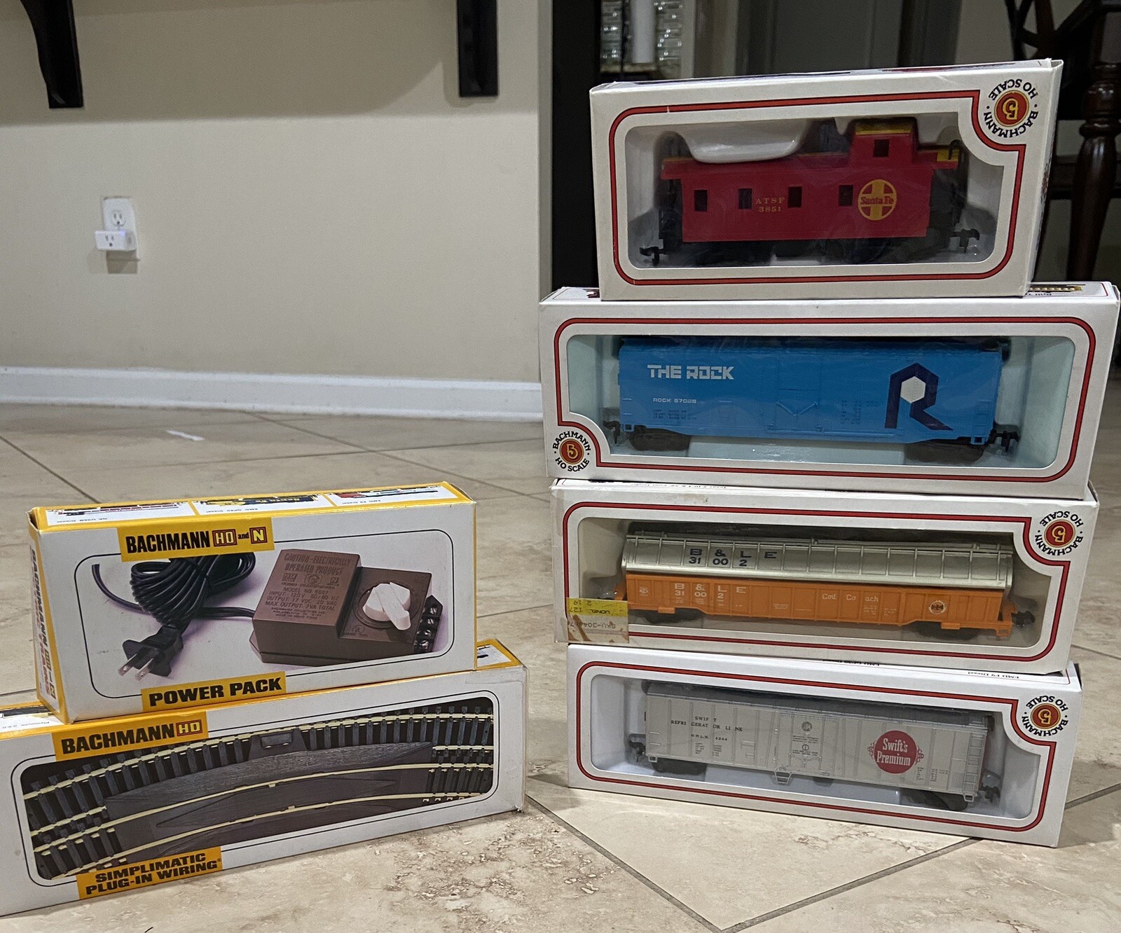 Vintage Bachmann HO Scale Electric Train Set - 4 trains, Power Pack ...
