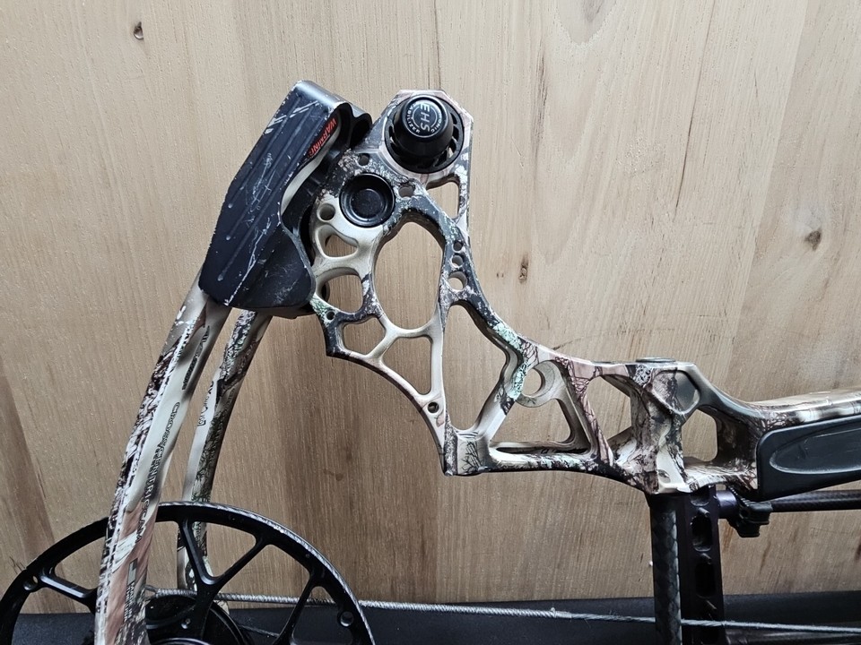 Mathews Triax Compound Bow (70lb/28” Draw) | eBay