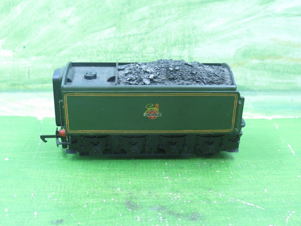 Triang Hornby Class A3 loco tender repainted BR Green early finescale ...
