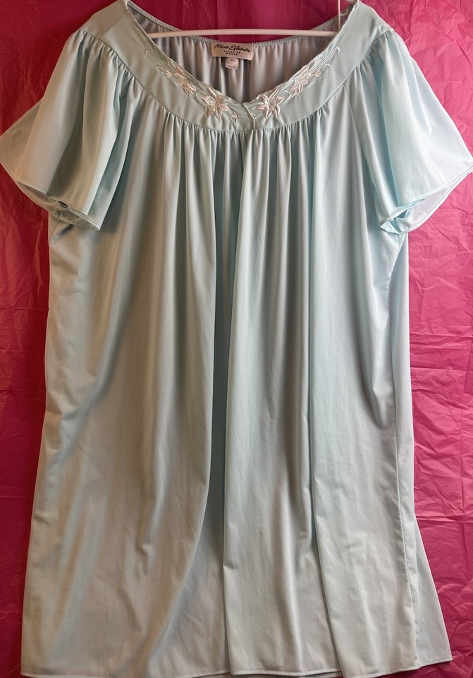 MISS ELAINE Classic nylon robe and night gown Scoop neck 3/4 SLV floral ...