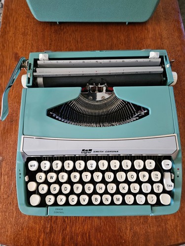 Smith Corona Corsair Deluxe Typewriter In Robin Egg Blue MINT | eBay