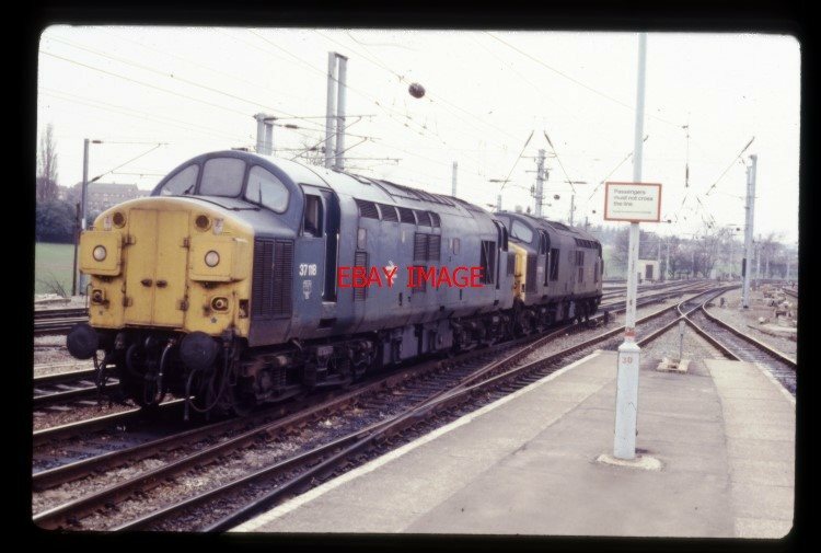 PHOTO BR CLASS 37 LOCO NO 37118 AND 37053 AT IPSWICH RUNNING LIGHT 1985 ...