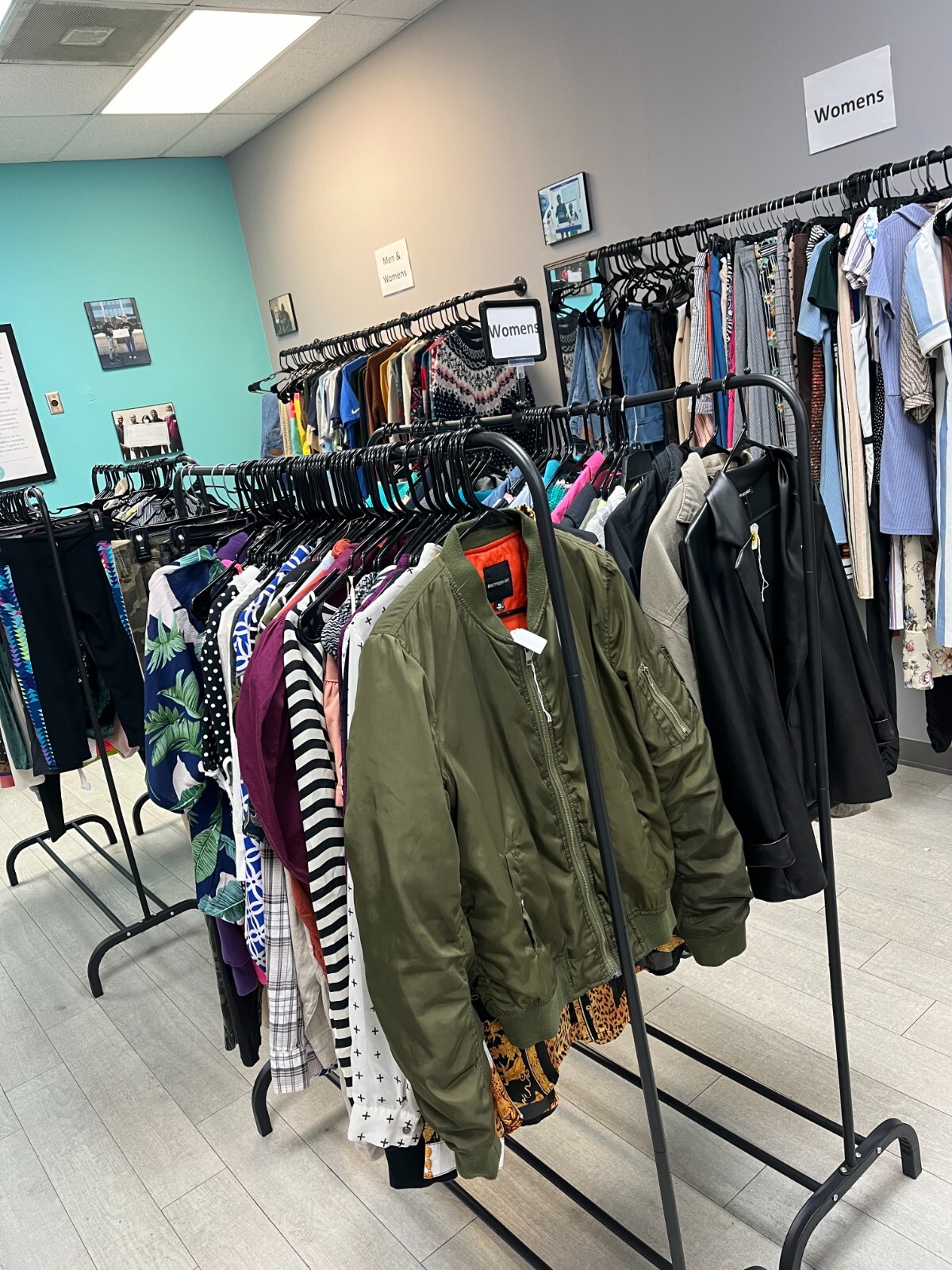 Wholesale Lot of 20 Mixed Clothing Womens ,Shirts Shorts Jeans Dress ...