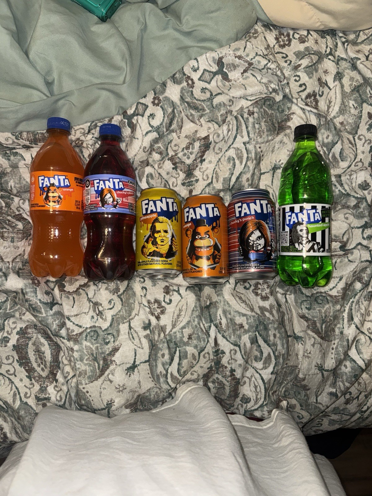 Fanta Collectible Soda Lot Beetlejuice Chucky Michael Myers Freddy ...
