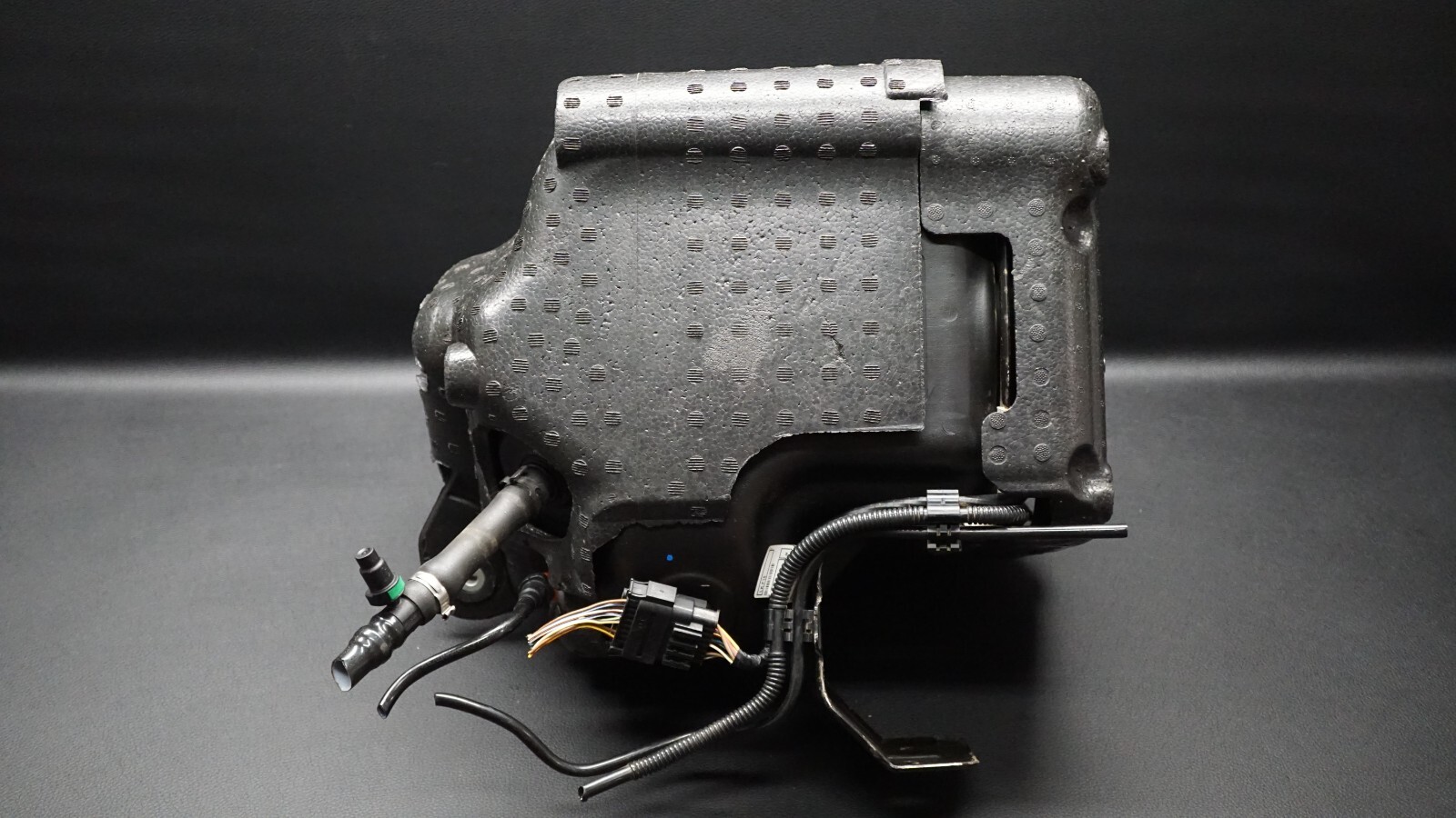 OEM 2016 BMW X5 X6 F15 F16 ADBLUE FUEL TANK SCR CONTAINER 7295653 / ...