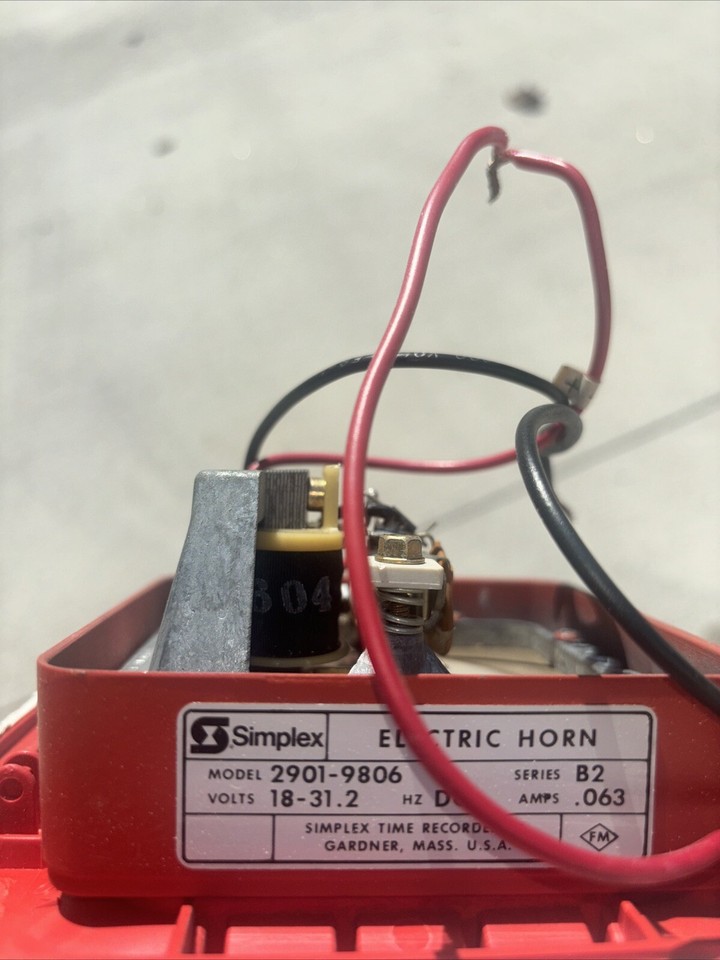 Simplex 2903-9001 Fire Alarm Plate With 2901-9806 Horn and Light Not ...