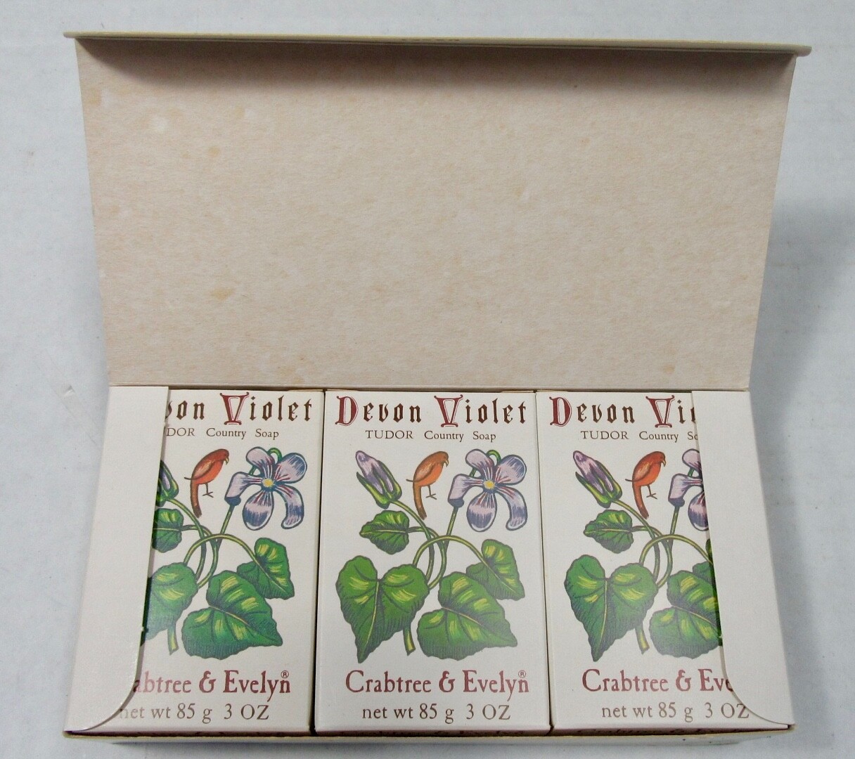 1977 VINTAGE CRABTREE & EVELYN DEVON VIOLET TUDOR COUNTRY SOAP 3X3 OZ ...