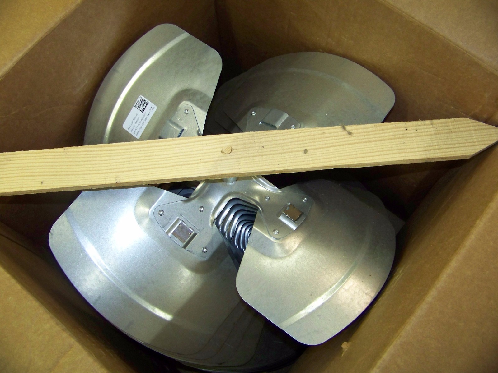 Revcor Fan Blades 4 Blade 1/2" Bore 18" 15 ea. 604852-CTN New | eBay