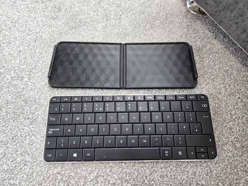 Microsoft Wedge Mobile Bluetooth Keyboard with Cover/Stand UK Layout ...