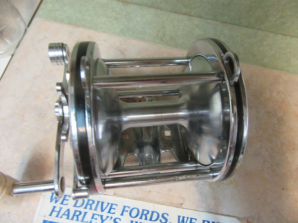 231936 Beautiful Penn Senator 113 4/0 Lgr. Game Bottom & Trolling Reel ...