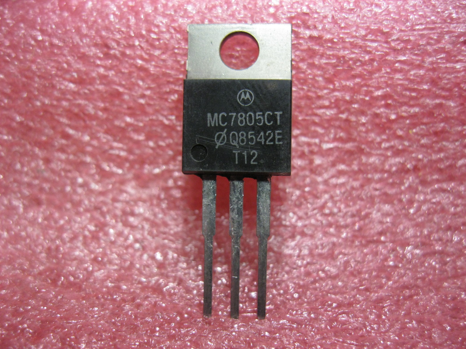 MC7805CT Motorola Linear Voltage Regulators 5V 1A Positive Lot of 45 | eBay